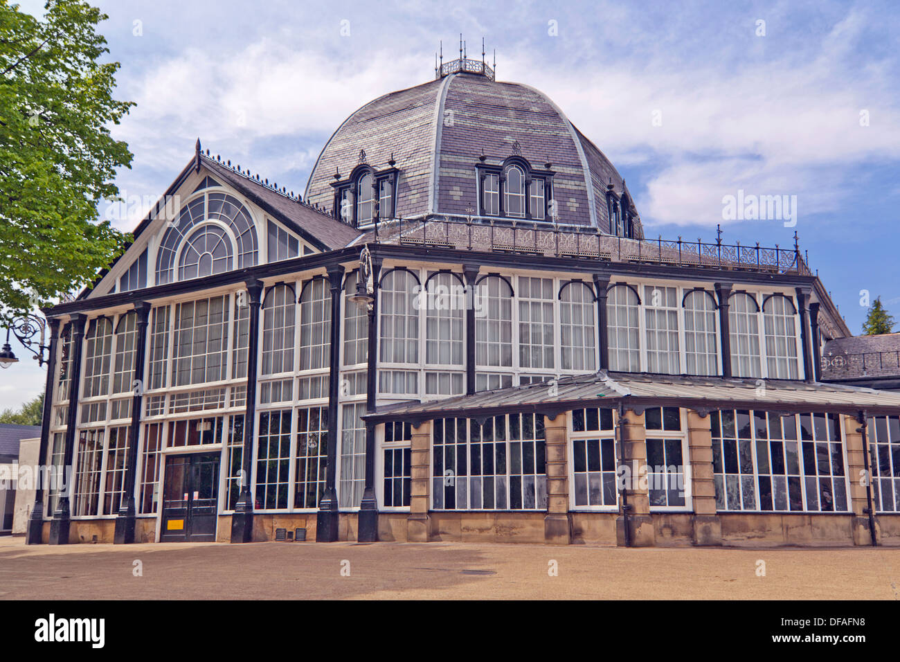 Buxton Octagon building in Pavilion Gardens Buxton Stock Photo - Alamy