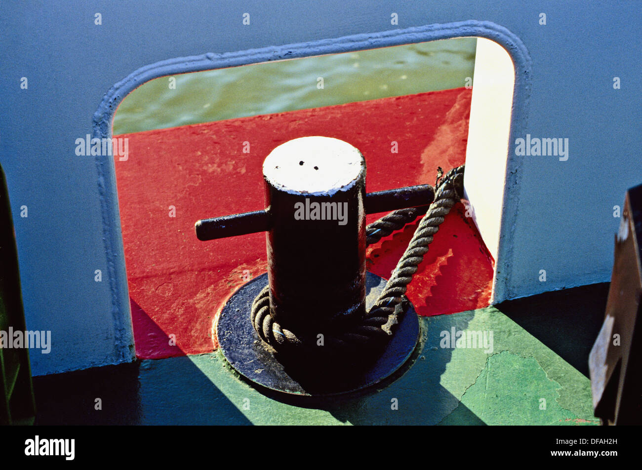 Pipe deck hi-res stock photography and images - Alamy