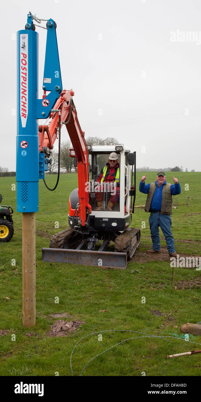 Driving fence posts hi-res stock photography and images - Alamy