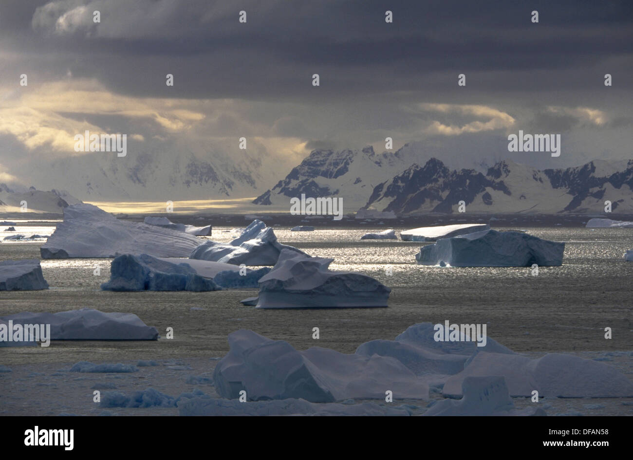 Rothera base hi-res stock photography and images - Alamy
