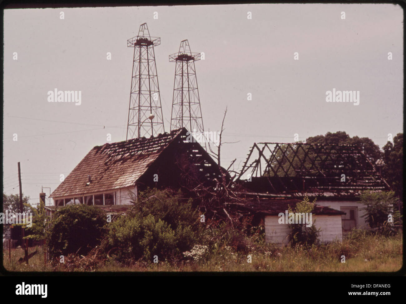 Old oil derricks hi-res stock photography and images - Alamy