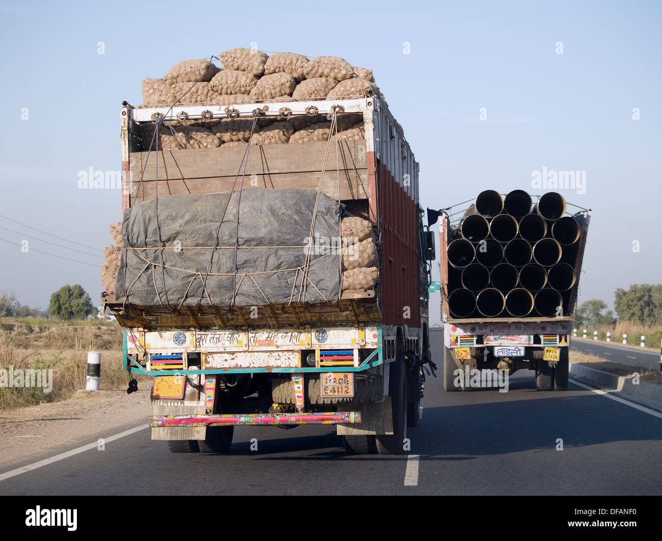 Long distance delivery trucks in rajasthan hi-res stock photography and ...