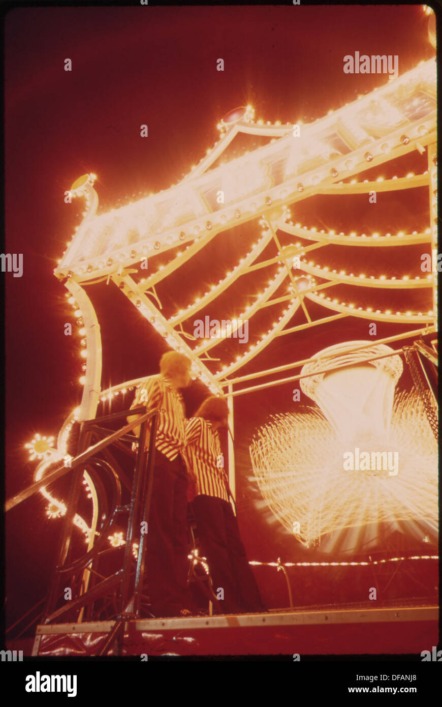 Amusement park ride structure hi-res stock photography and images - Alamy