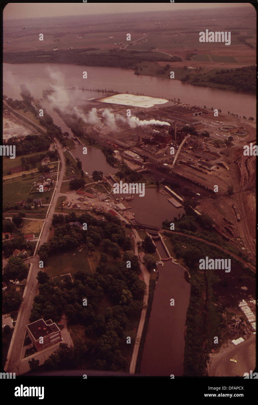 Aerial of pulp and paper mill hi-res stock photography and images - Alamy
