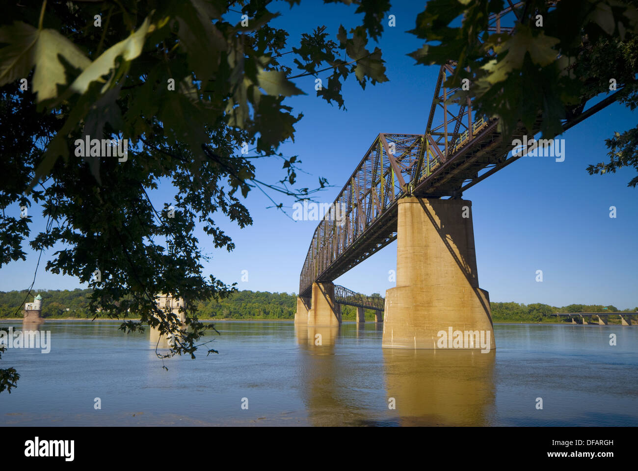 Chain of rocks bridge mississippi river hi-res stock photography and ...