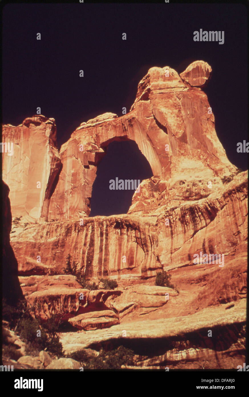 ANGEL ARCH, FAMOUS ROCK FORMATION IN CANYONLANDS NATIONAL PARK 545551 ...