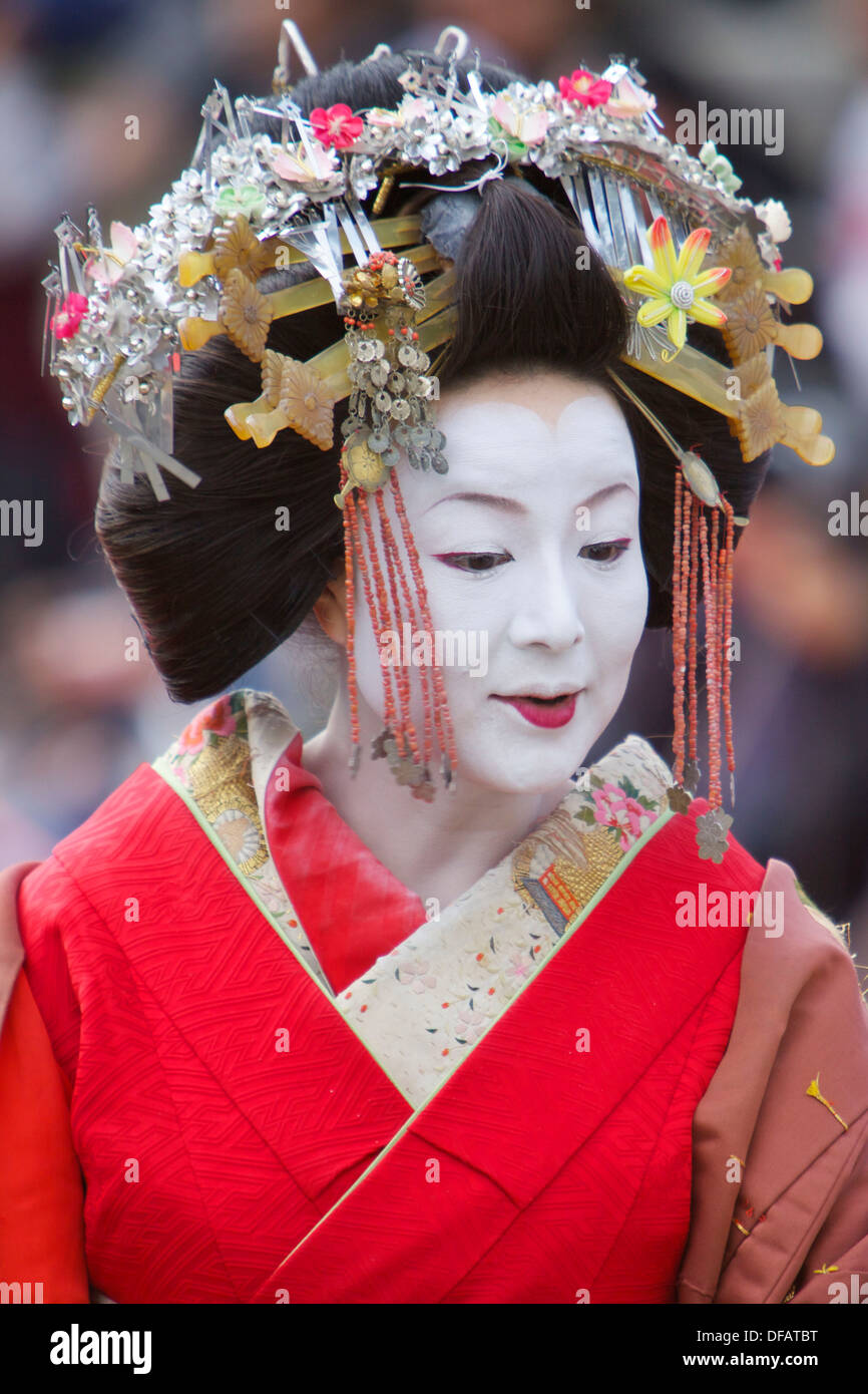A participant in the Arashiyama Maple Leaf Festival dressed up as the ´Tayu´, the highest class ...