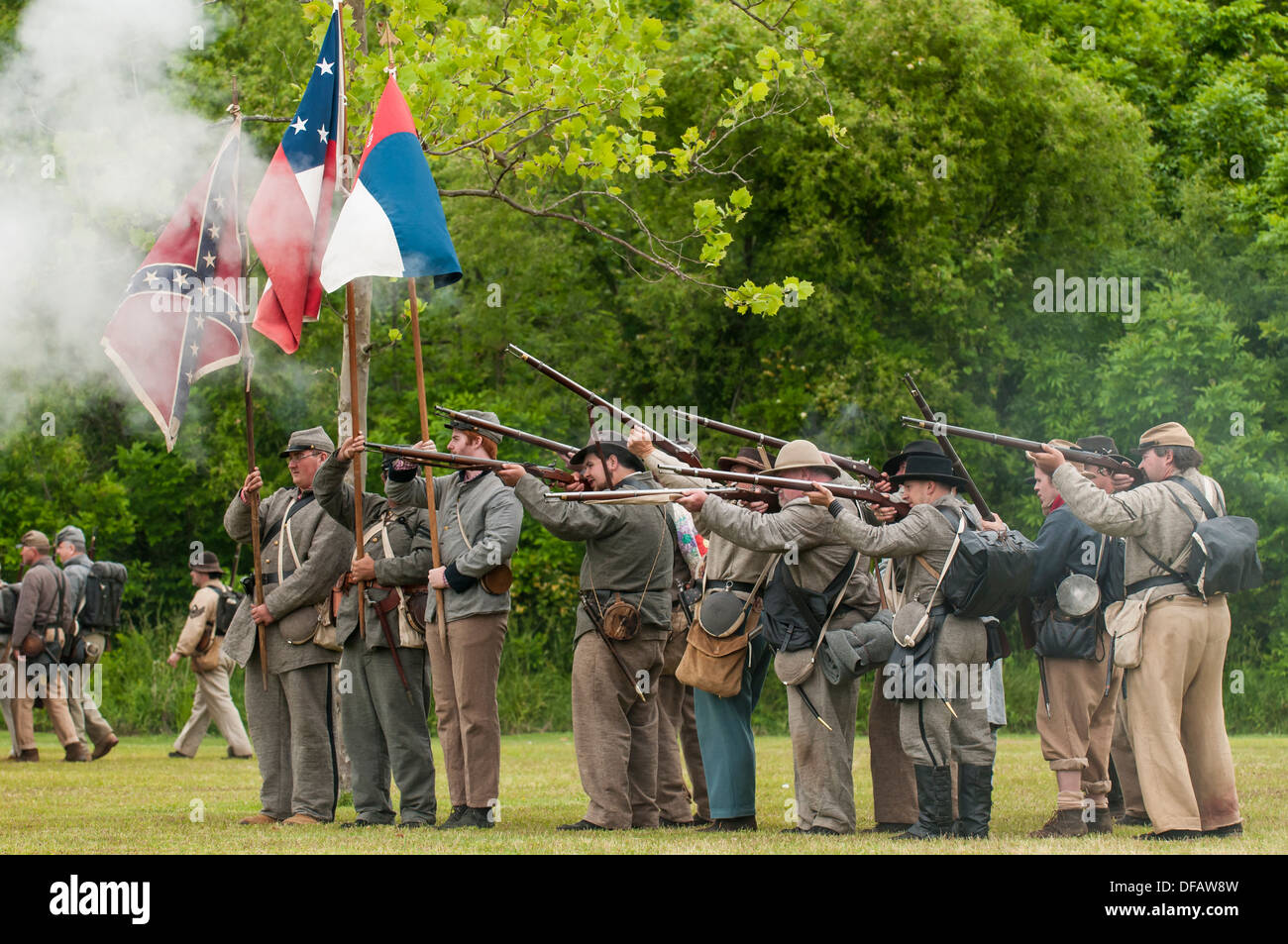 Confederate soldiers at the Thunder on the Roanoke American Civil War ...