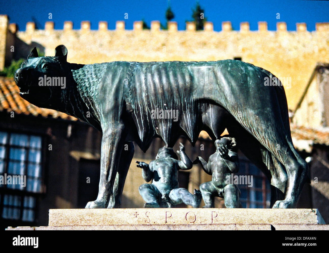 Romulus and Remus are Rome´s twin founders in its traditional ...