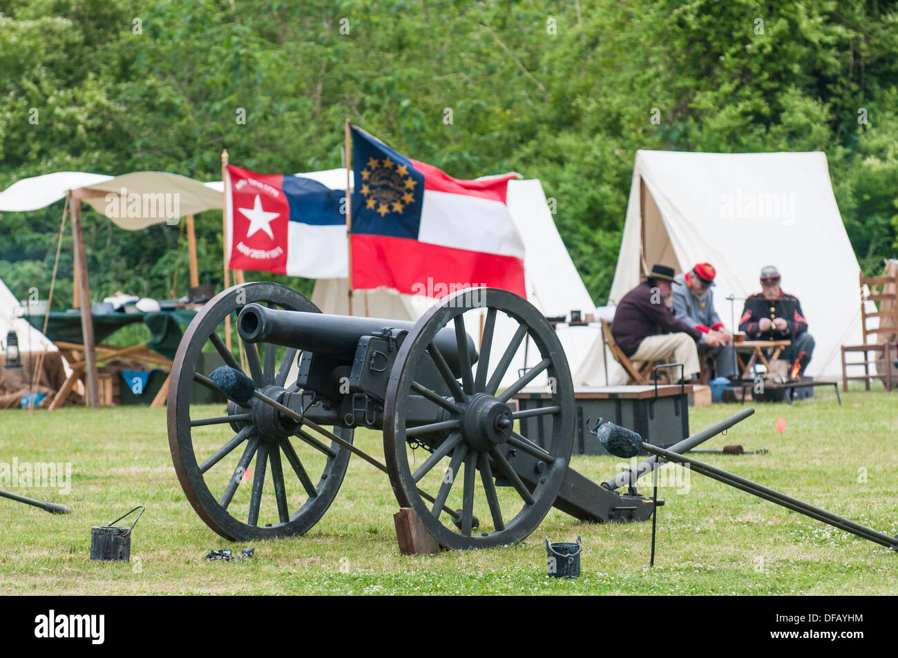 Civil war reenactment artillery hi-res stock photography and images - Alamy