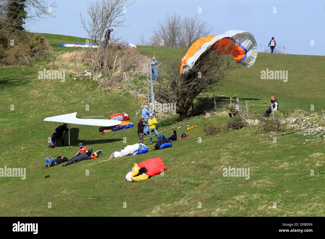 Hang glider and paragliders at Frocester hill in Gloucestershire. One ...
