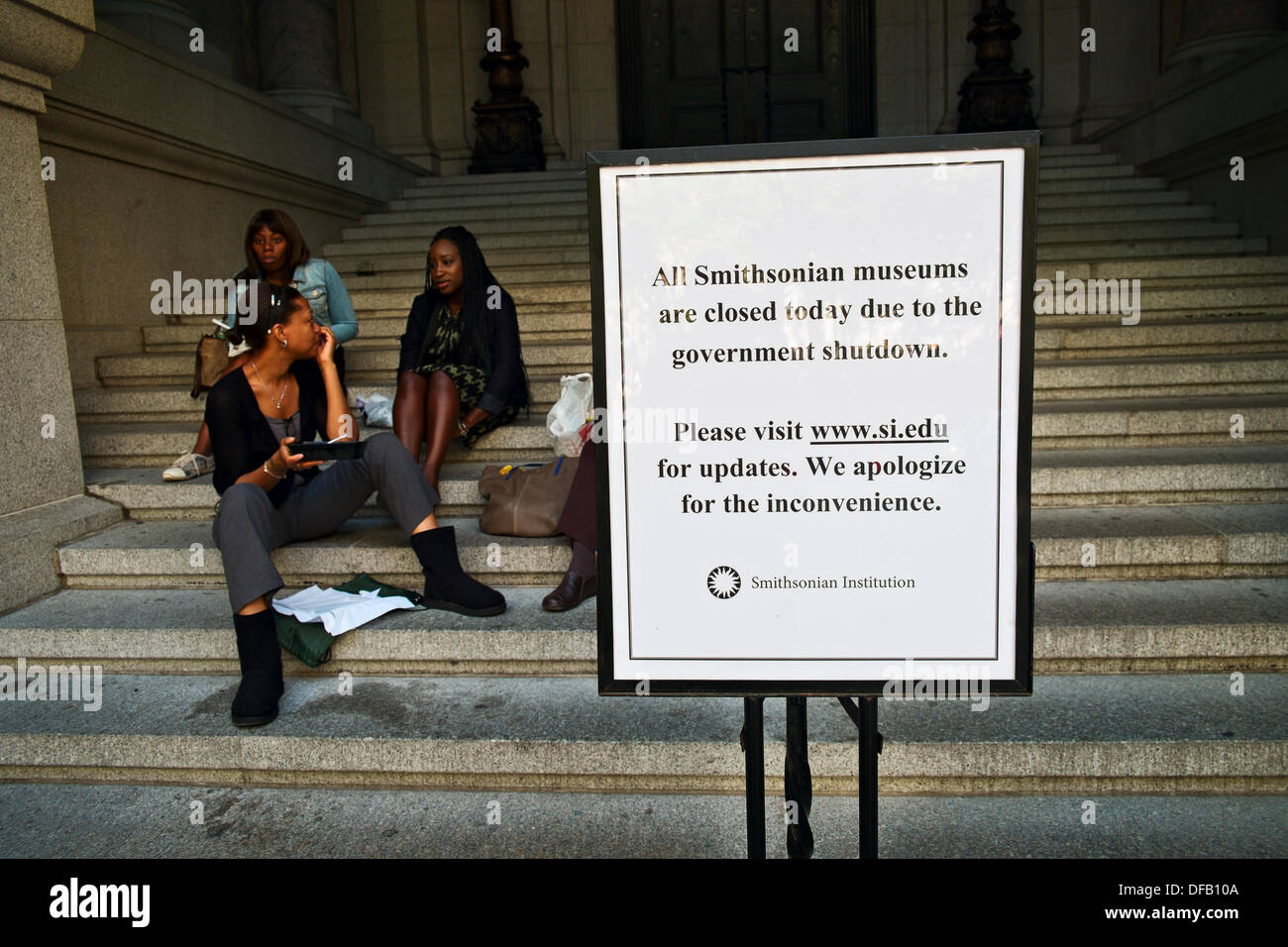Smithsonian museums closed hi-res stock photography and images - Alamy