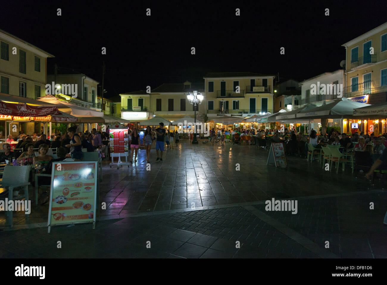 Town Square at night busy bustling tourists locals dining out at ...