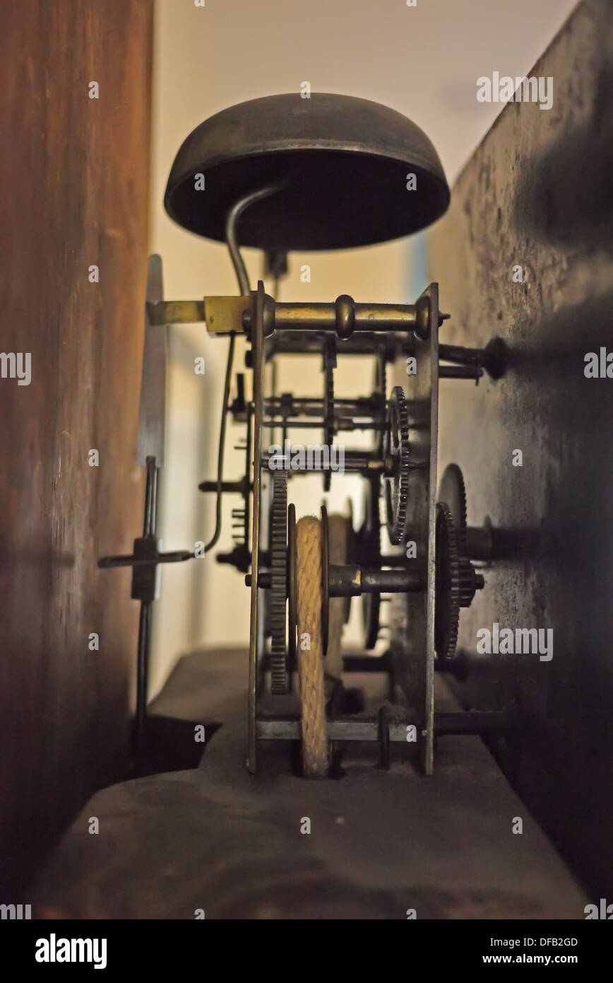 workings of old grandfather clock Stock Photo - Alamy