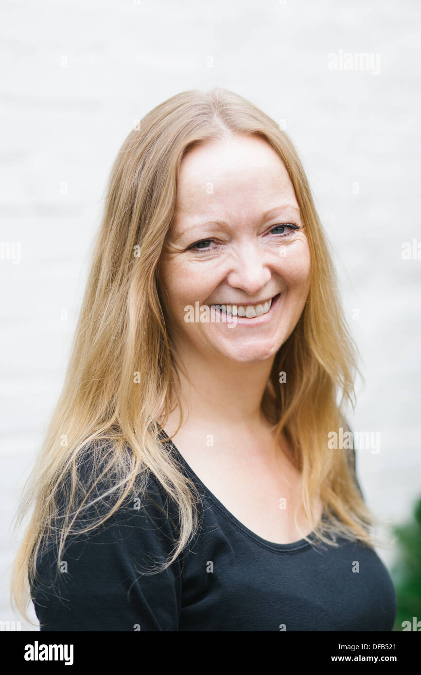 Author house hi-res stock photography and images - Alamy