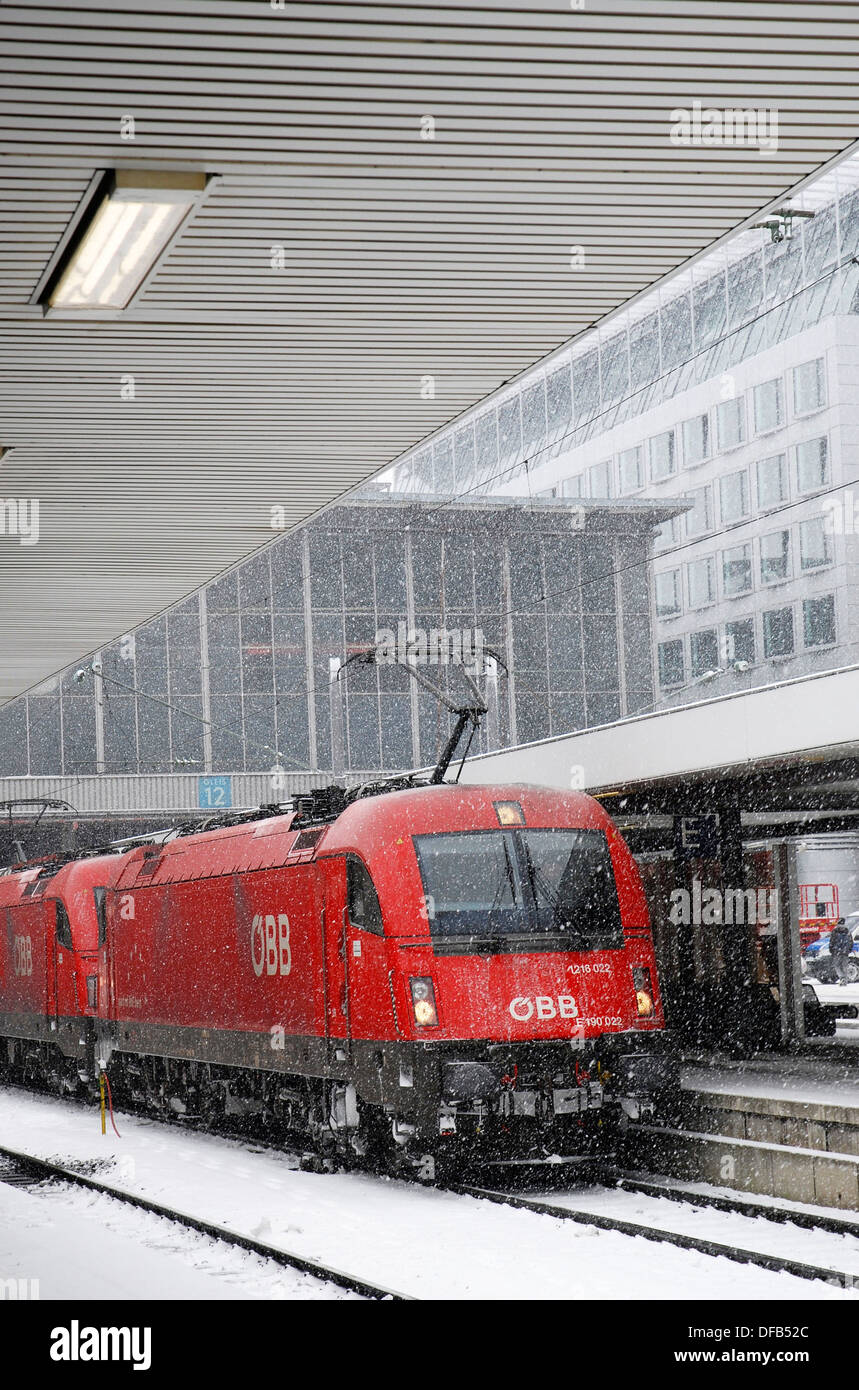Obb railjet train hi-res stock photography and images - Alamy