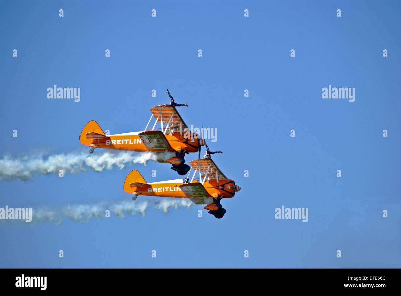 Girl wing walking hi-res stock photography and images - Alamy