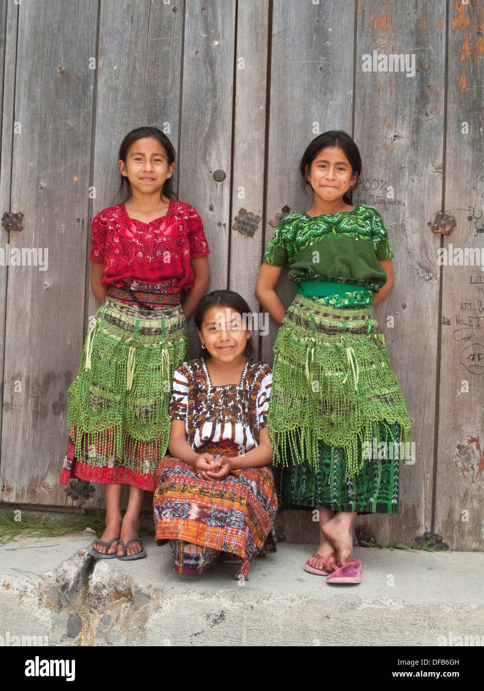 Indigenous girl antigua guatemala hi-res stock photography and images ...