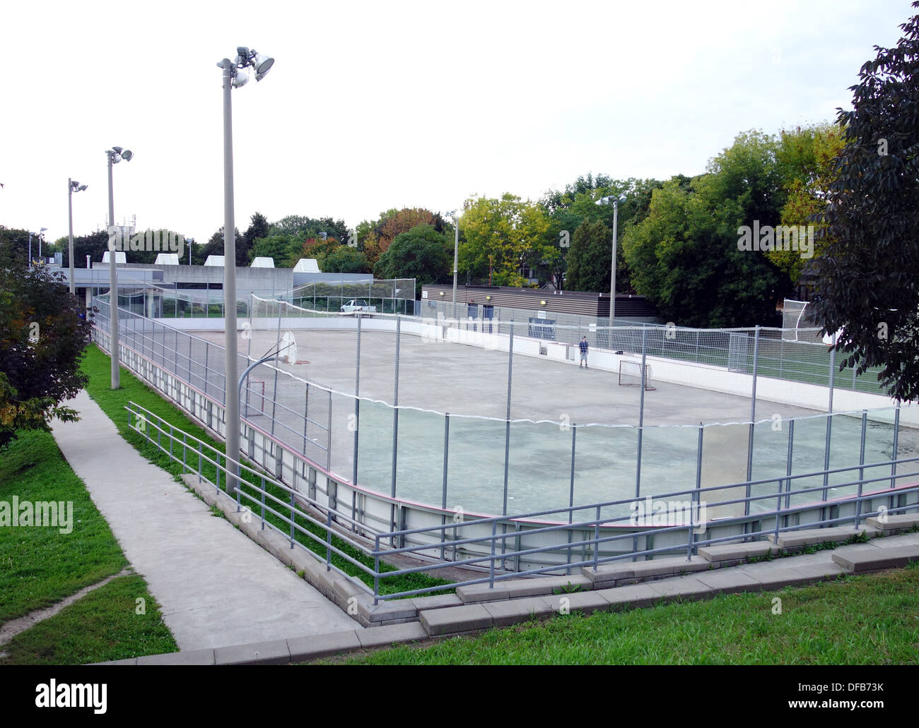 Empty ice rink hi-res stock photography and images - Alamy