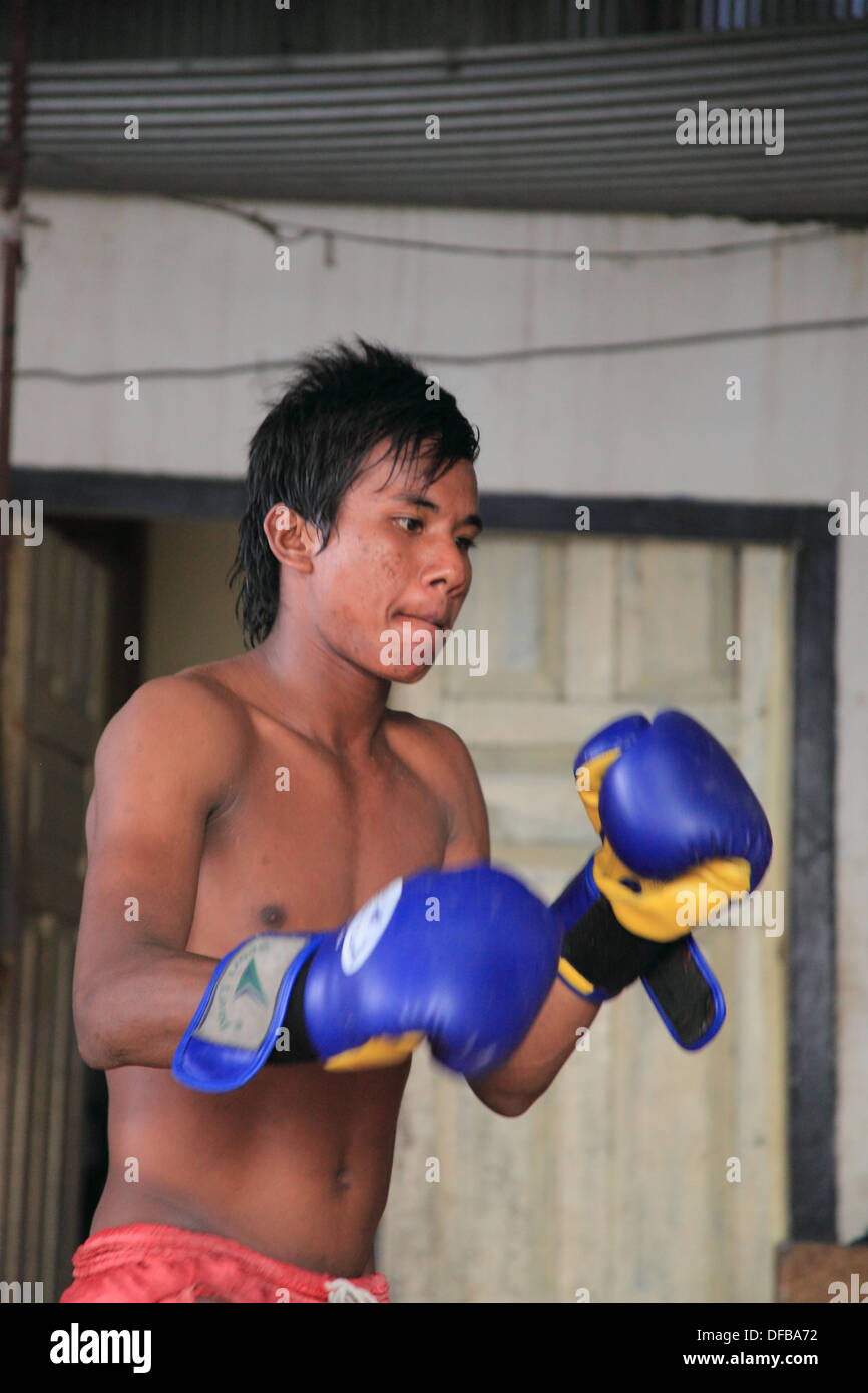 Myanmar boxing hi-res stock photography and images - Alamy