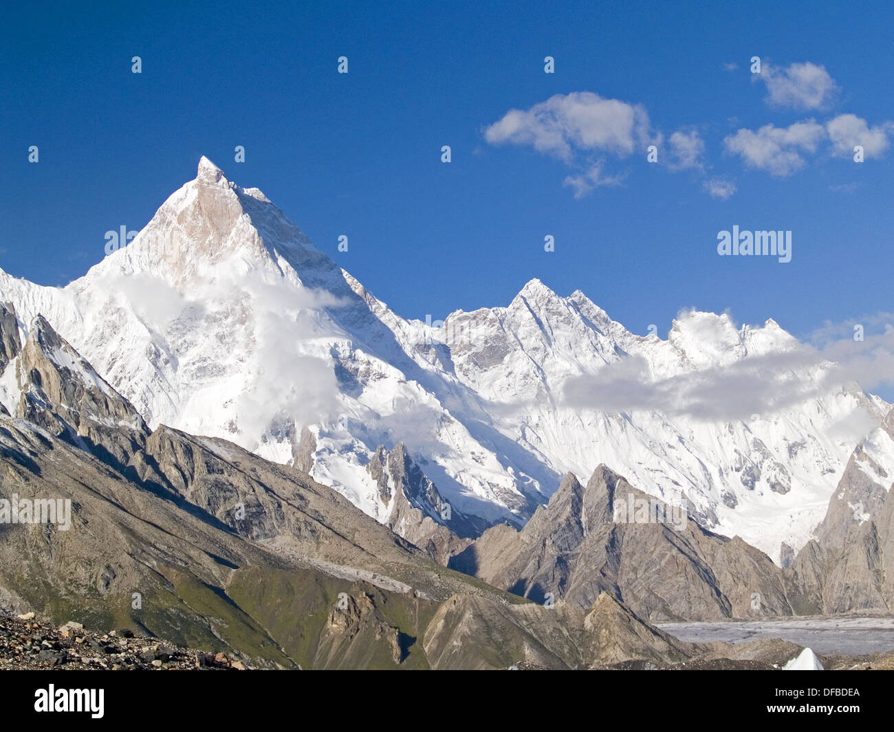Masherbrum mountains hi-res stock photography and images - Alamy