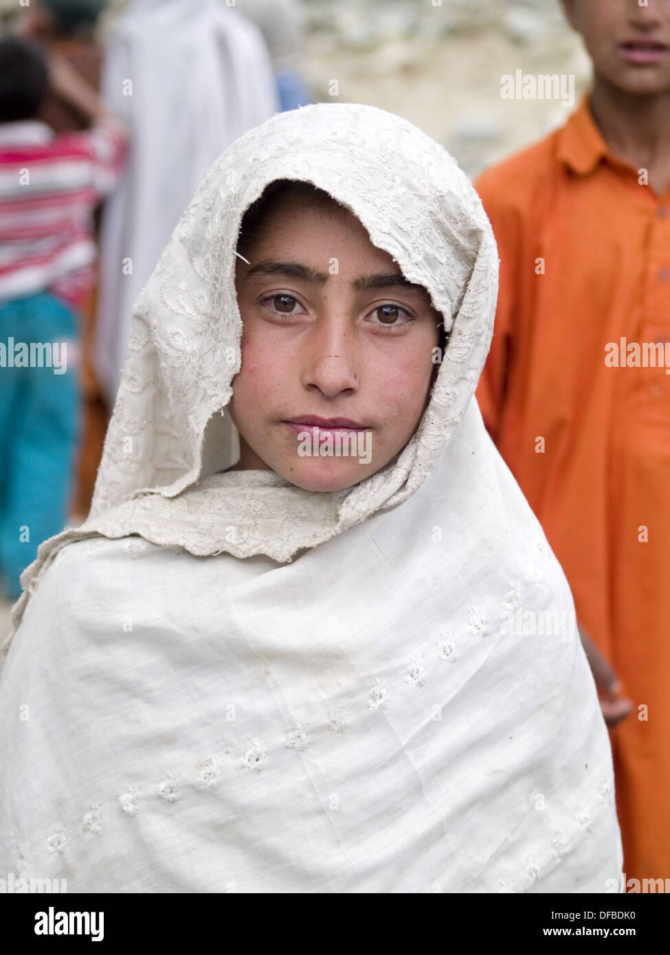 Pakistani shawl hi-res stock photography and images - Alamy
