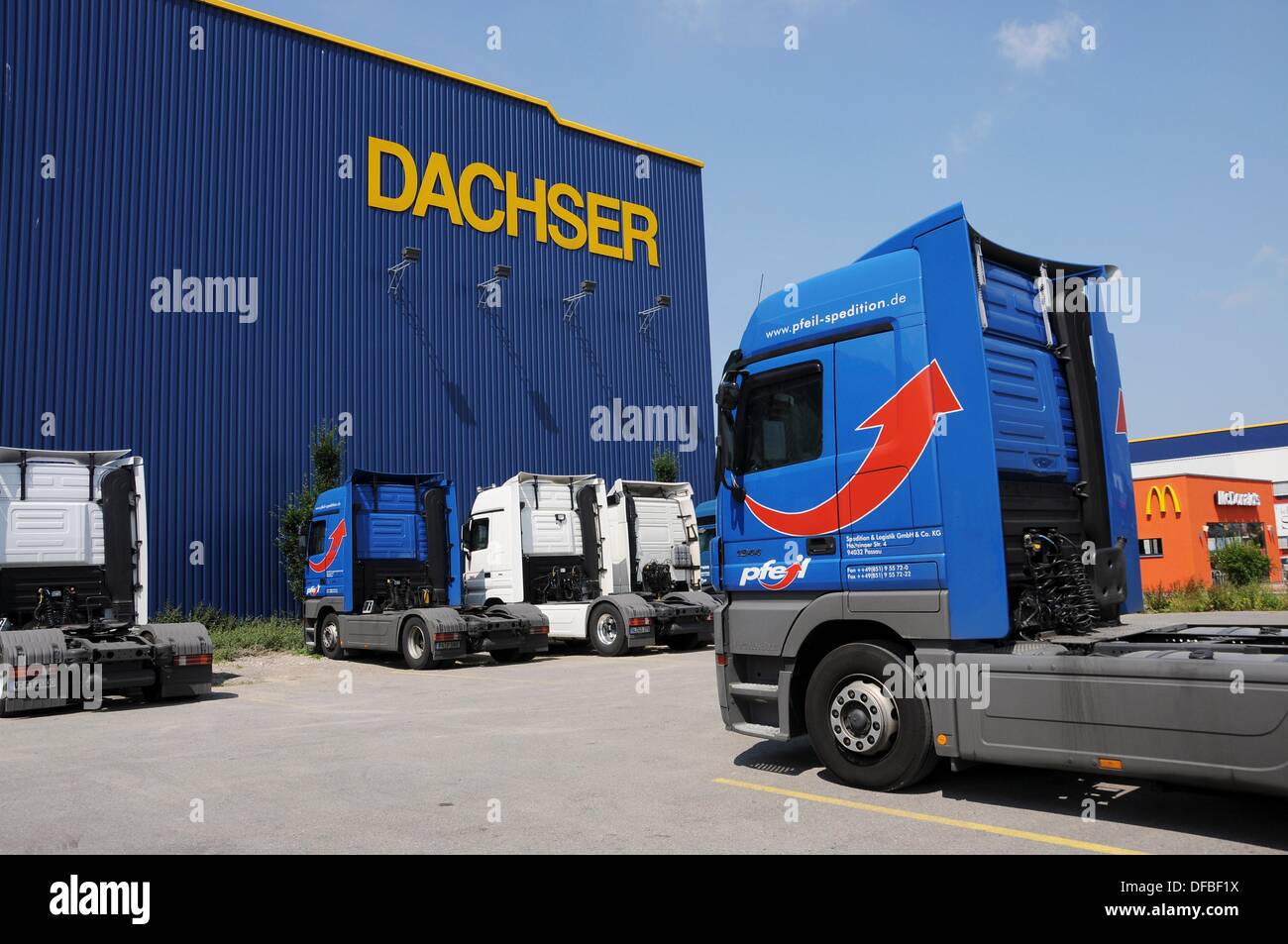Dachser truck hi-res stock photography and images - Alamy