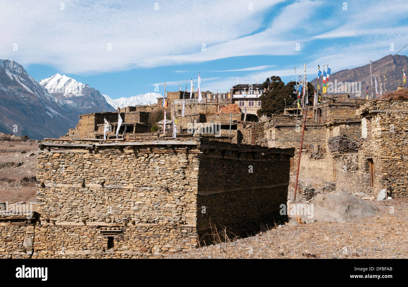 Traditional nepalese stone house himalayan hi-res stock photography and ...