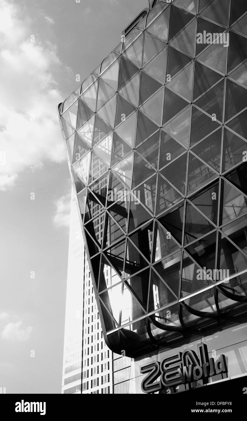 ZEN Shoppingcenter in Bangkok Stock Photo - Alamy