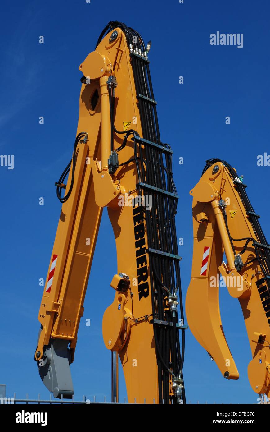 Liebherr Dozer High Resolution Stock Photography and Images - Alamy