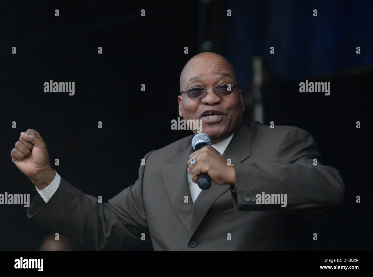 President African National Congress Jacob Zuma sings his trademark ...