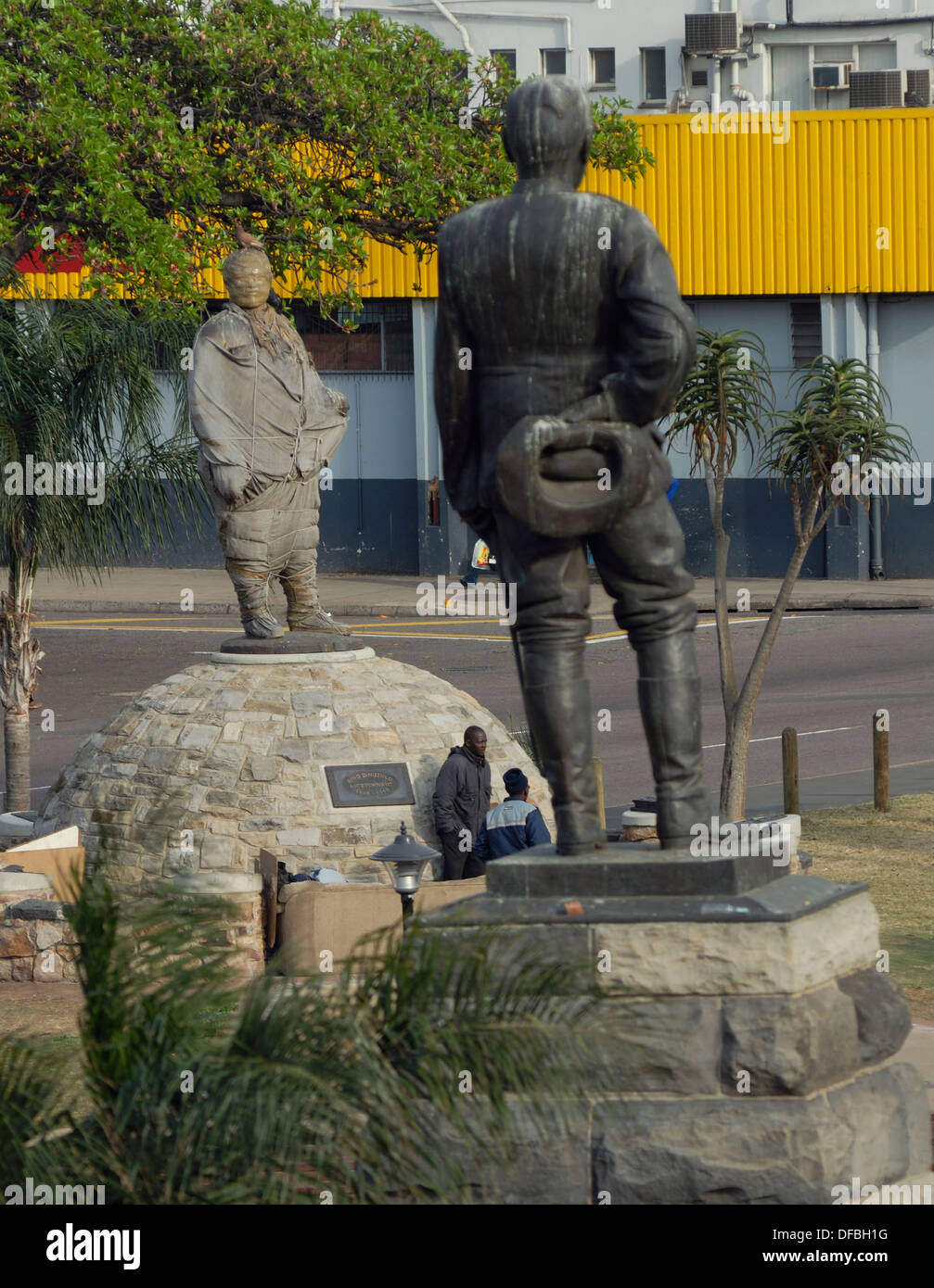 King cetshwayo statue hi-res stock photography and images - Alamy