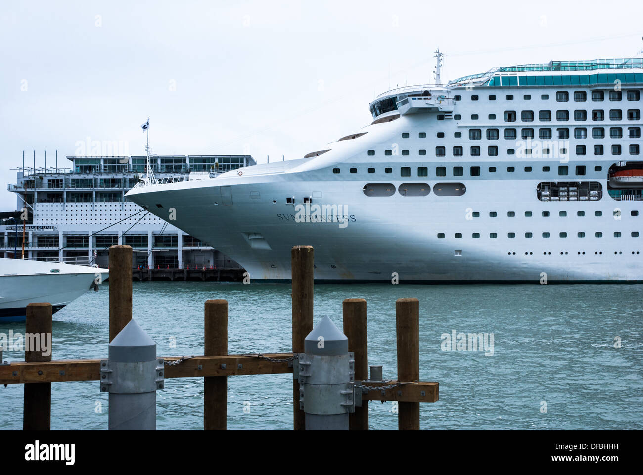 Sun princess cruise ship hi-res stock photography and images - Alamy