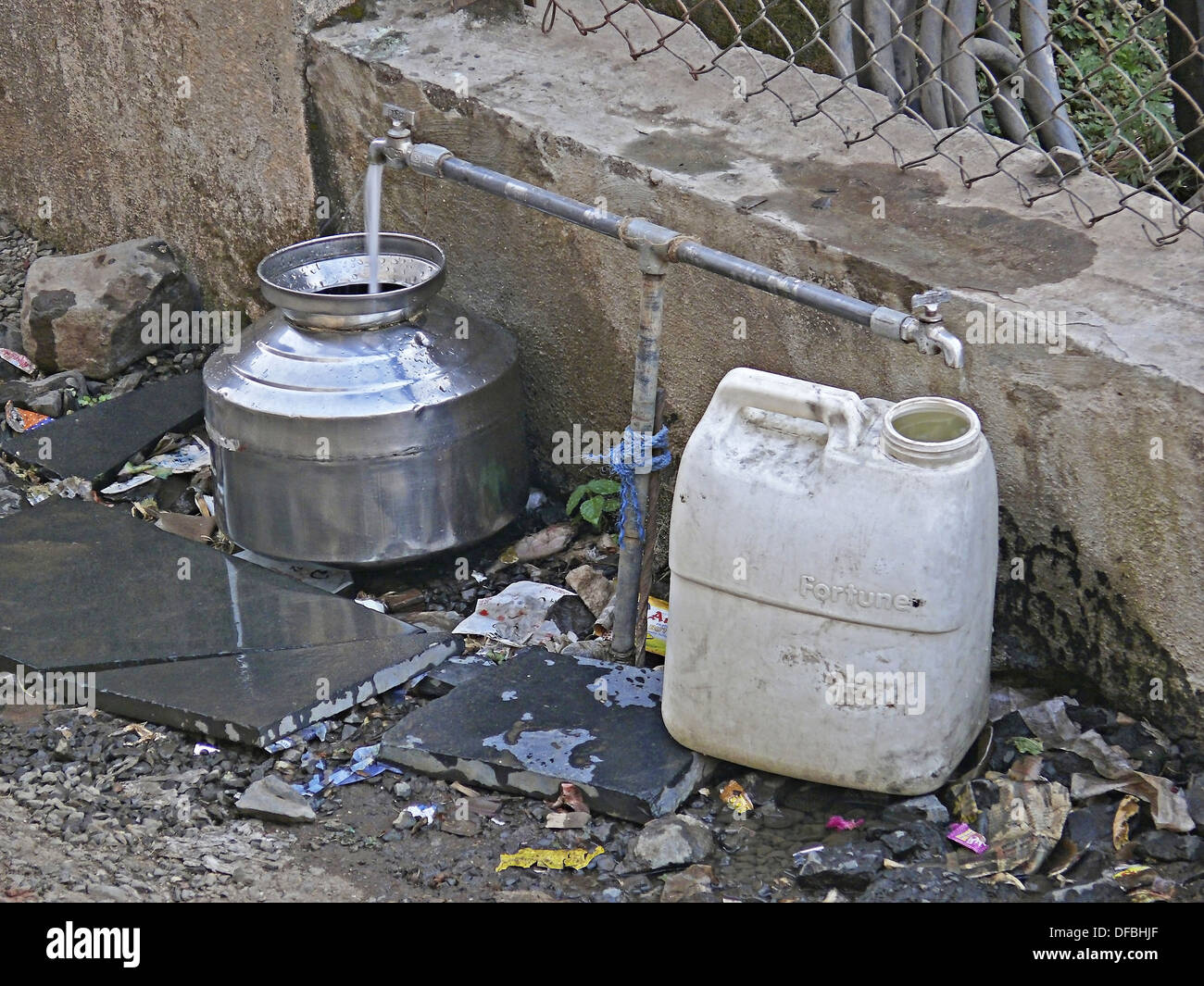 Plastic vessel hi-res stock photography and images - Alamy