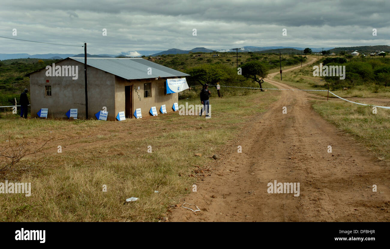 Voting station south africa hi-res stock photography and images - Alamy