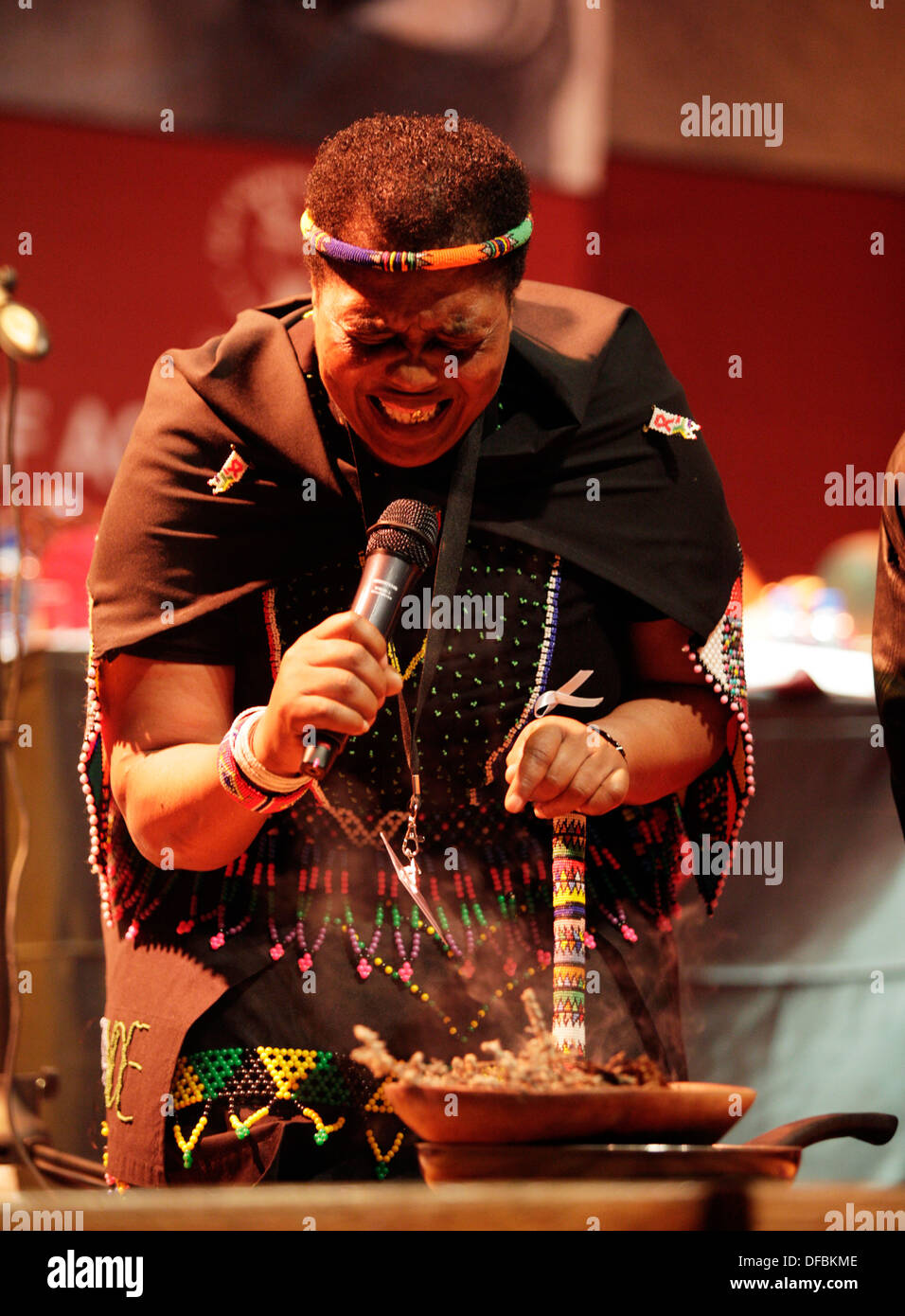 Traditional traditional healer hi-res stock photography and images - Alamy