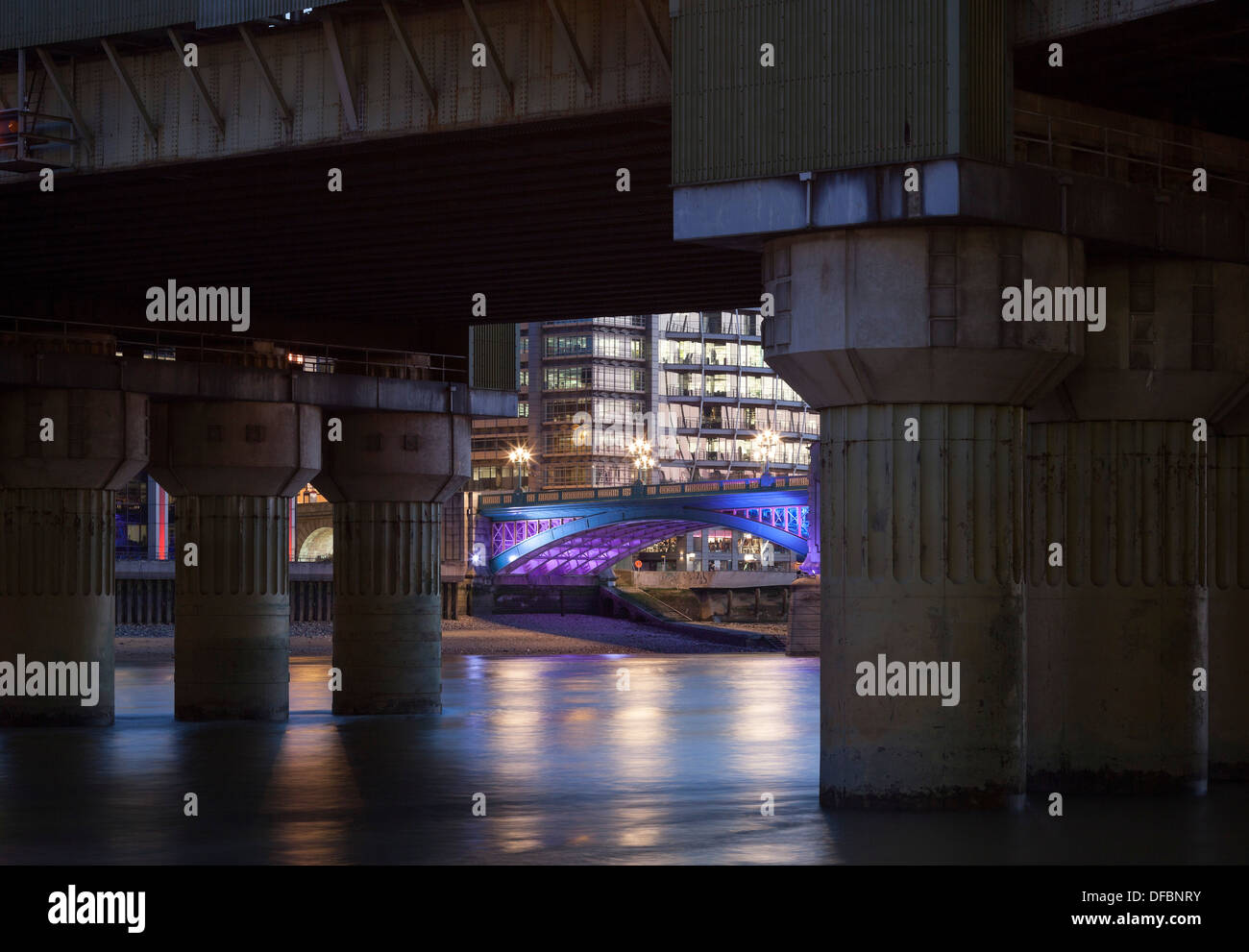 Southwark Bridge, London, United Kingdom. Architect: Sir Ernest George ...