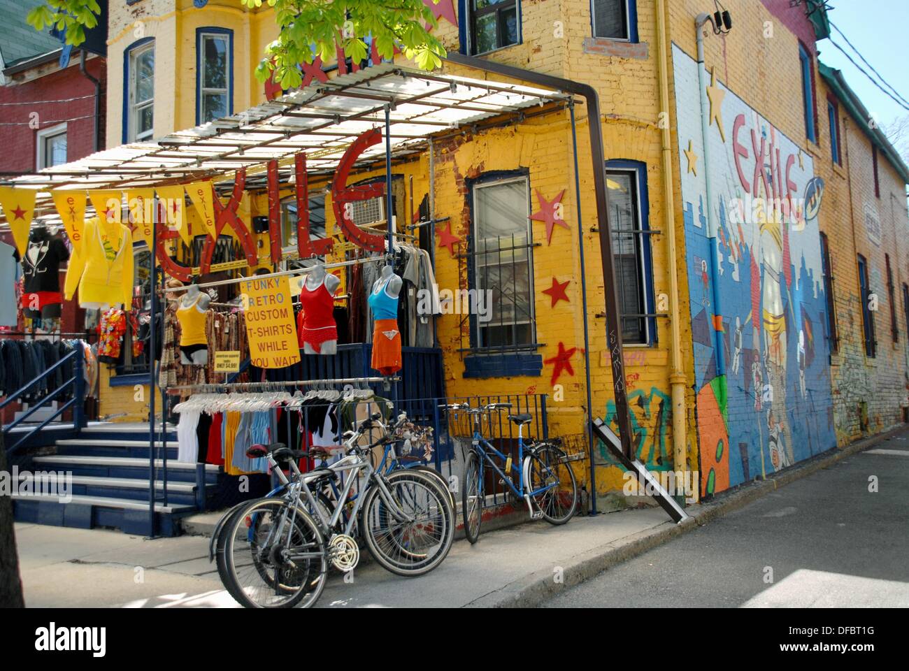 Kensington market toronto victorian hi-res stock photography and images ...