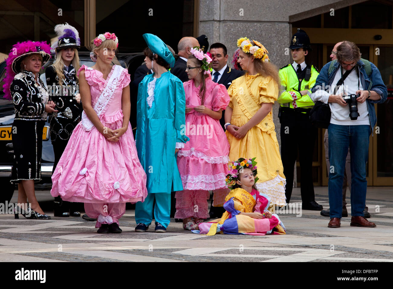 Maypole Dancers, The Pearly Kings and Queens Society Harvest Festival ...