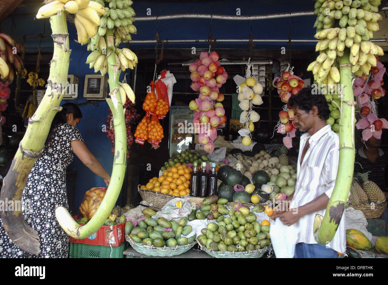 Galle Sri Lanka: fruit sold at the market Stock Photo - Alamy
