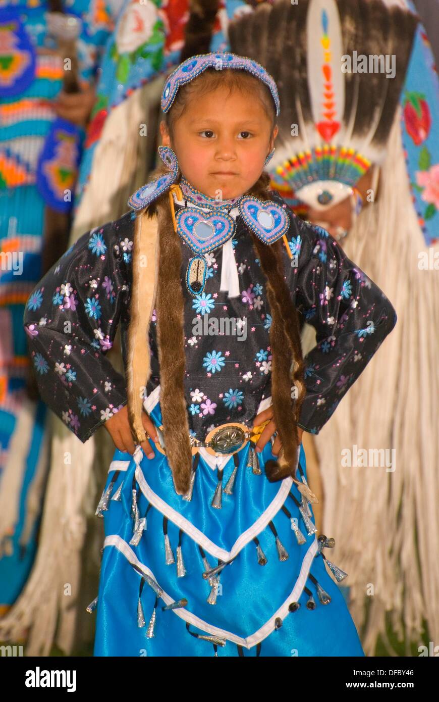 American indian dance hi-res stock photography and images - Alamy