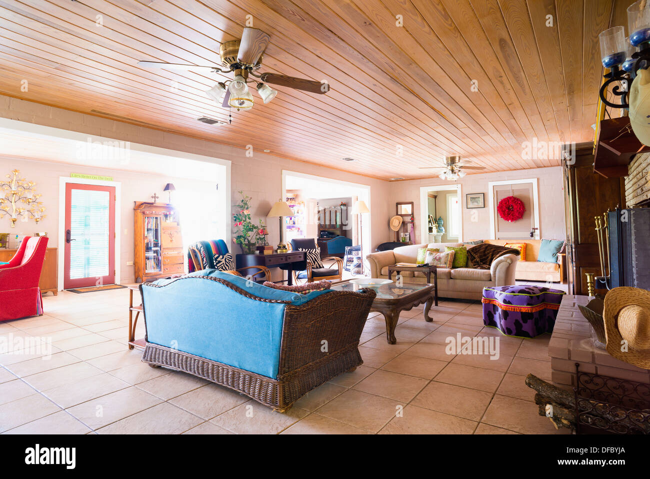 Farm house interior hi-res stock photography and images - Alamy