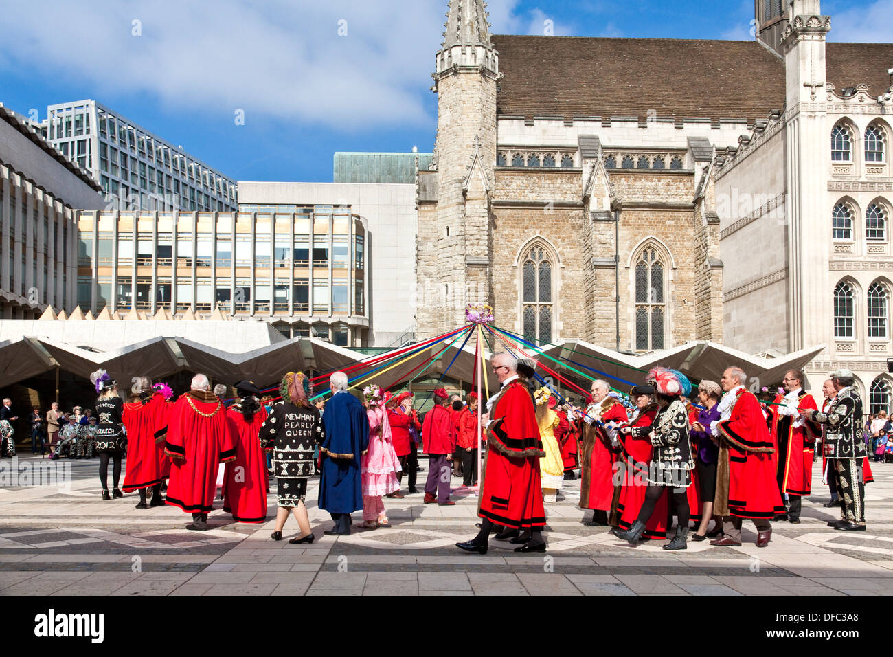 The Pearly Kings and Queens Costermongers Harvest Festival, London ...