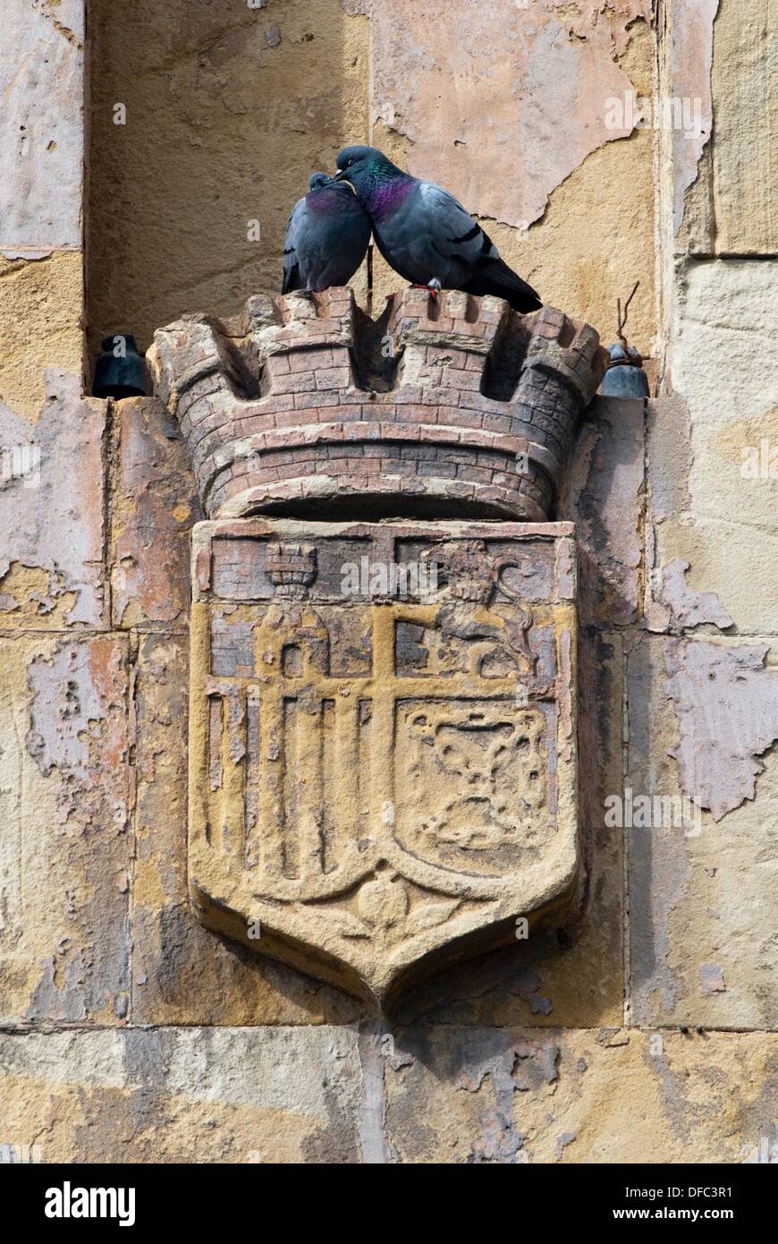 Shield of spain hi-res stock photography and images - Alamy