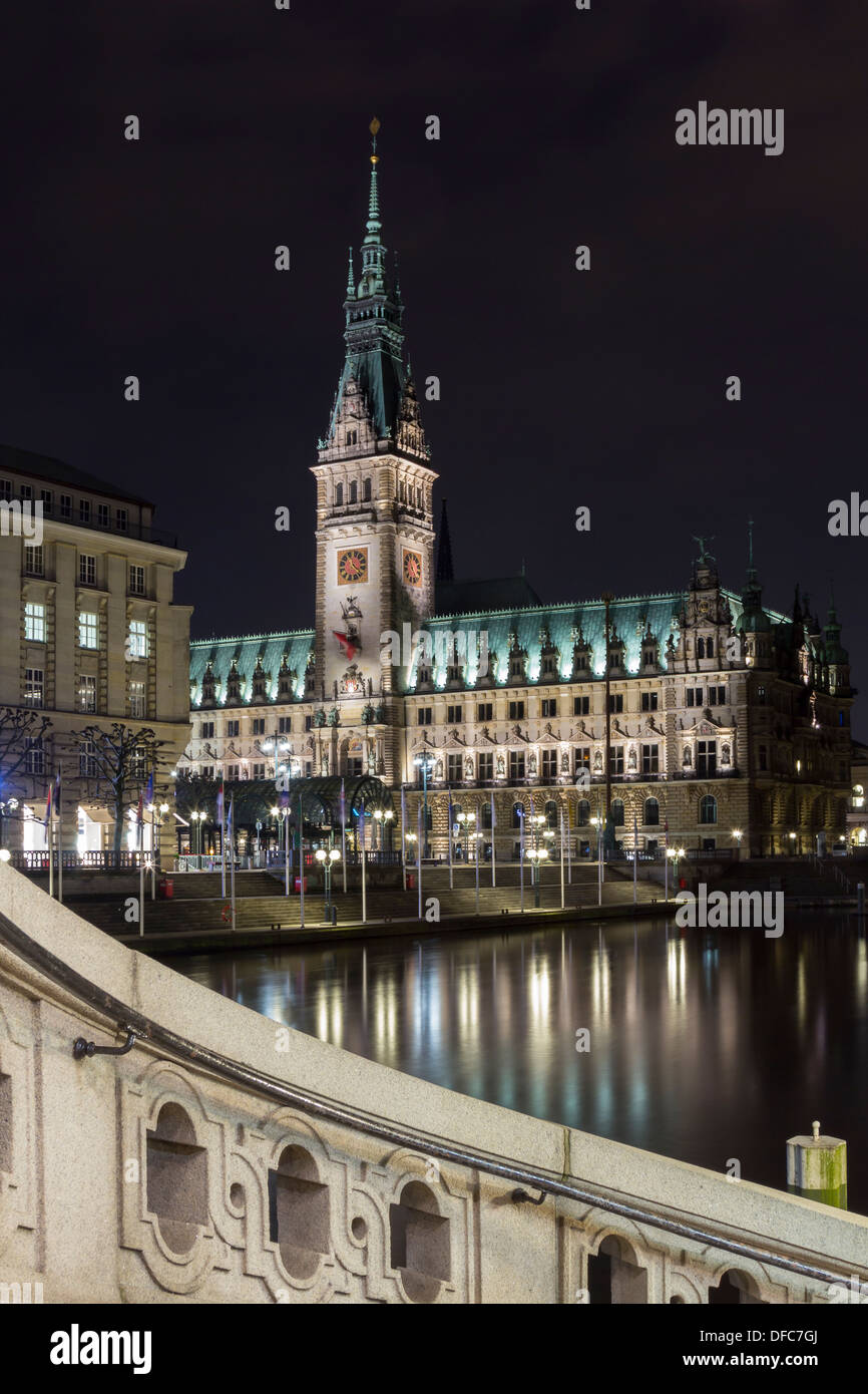Alsterfleet by night hi-res stock photography and images - Alamy