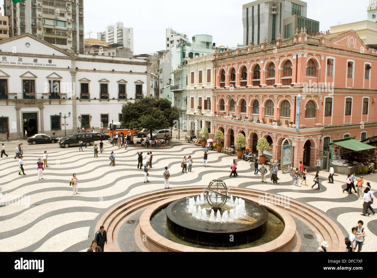 Square fountain macao hi-res stock photography and images - Alamy