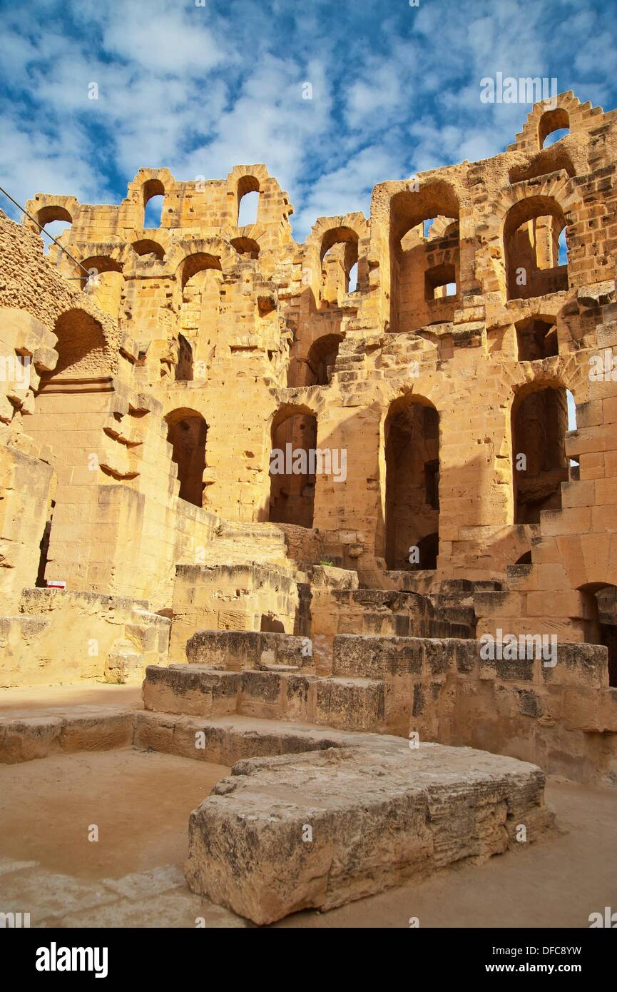 Roman amphitheater of el djem hi-res stock photography and images - Alamy