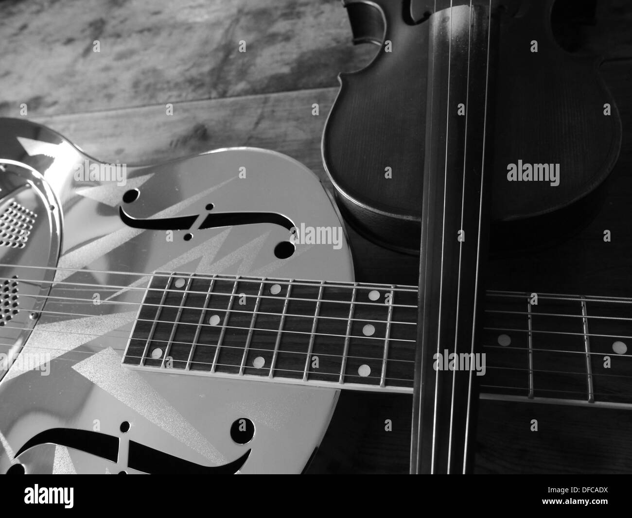 Fiddle bluegrass Black and White Stock Photos & Images - Alamy