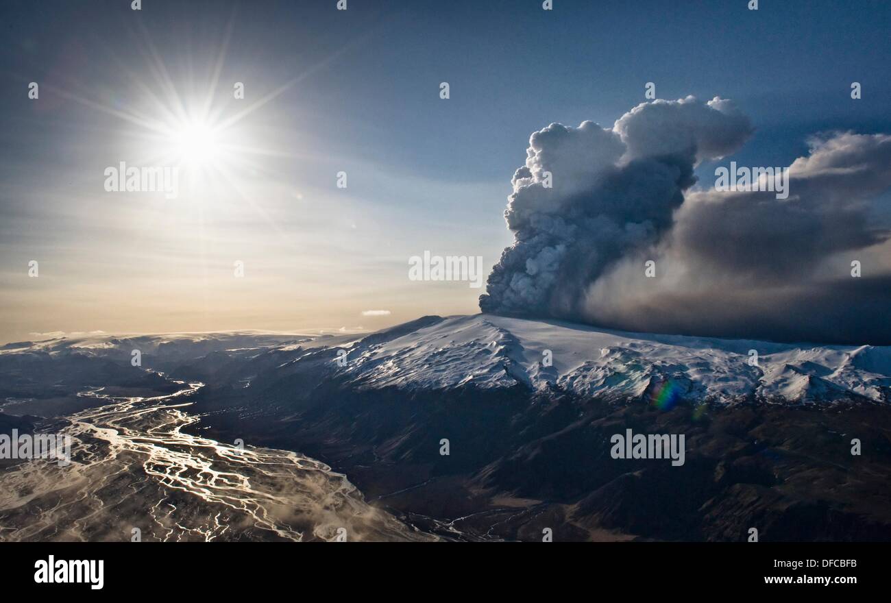 Plume ash hi-res stock photography and images - Alamy