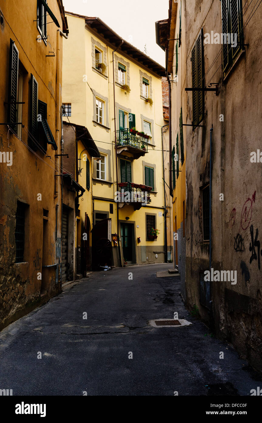 Back streets in Lucca, Italy Stock Photo - Alamy